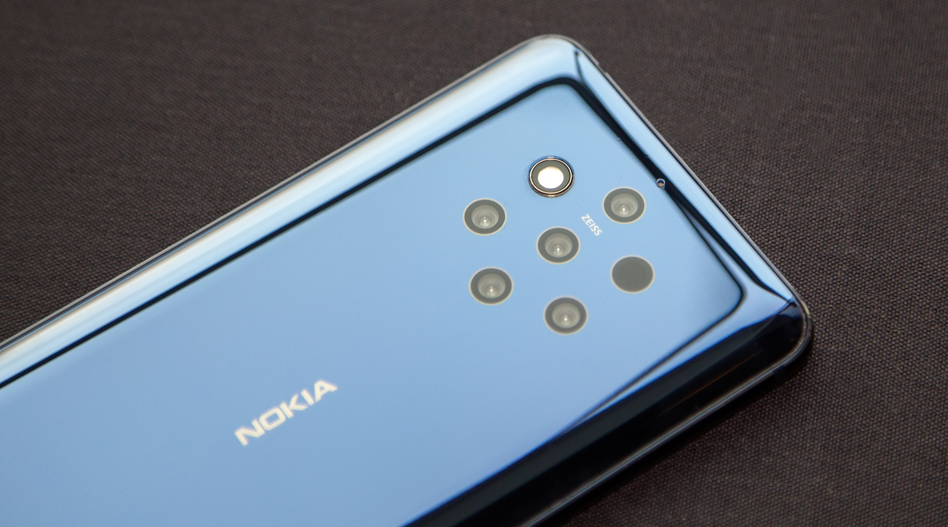 Meet the Nokia 9: Five cameras bring a different approach to phone ...