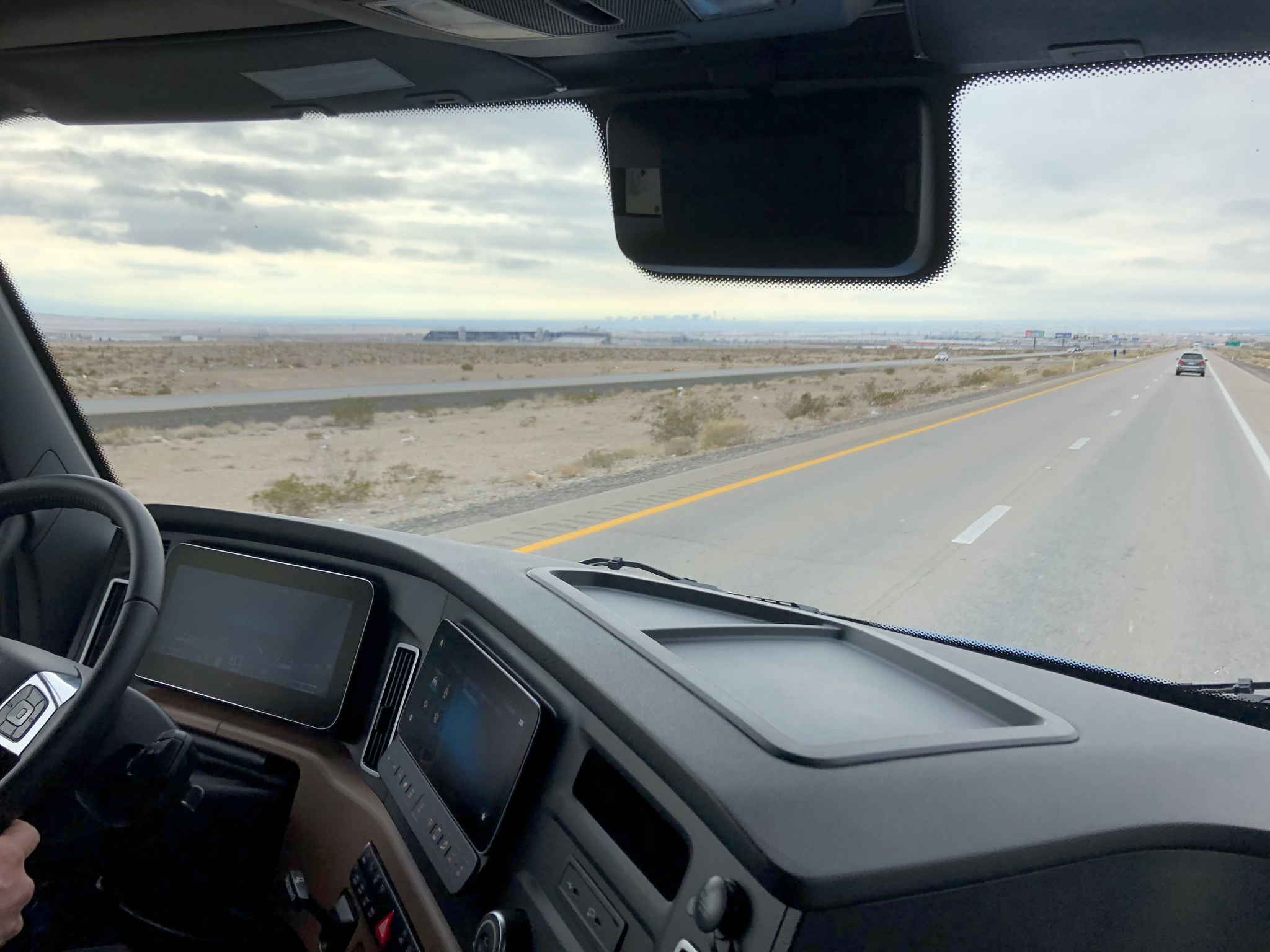 Advanced driver assists come to the world of big-rig class 8 trucks ...