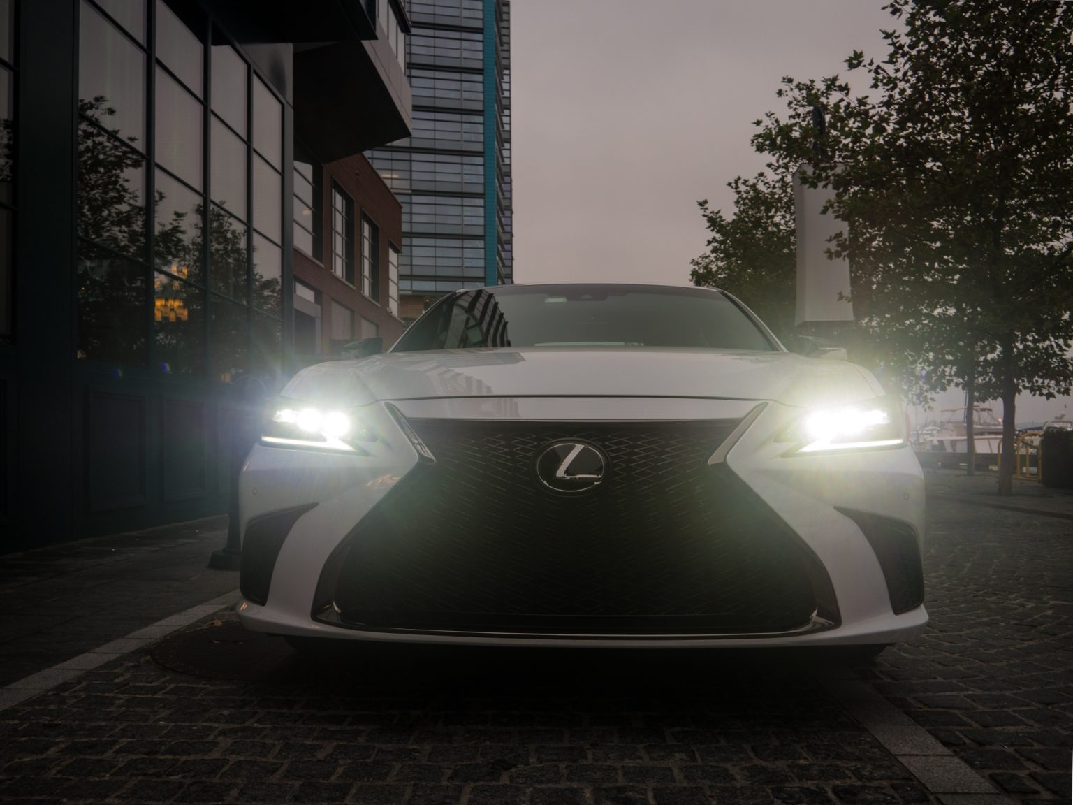 It’s not that sporty, but it is rather good—the 2019 Lexus ES350 F ...