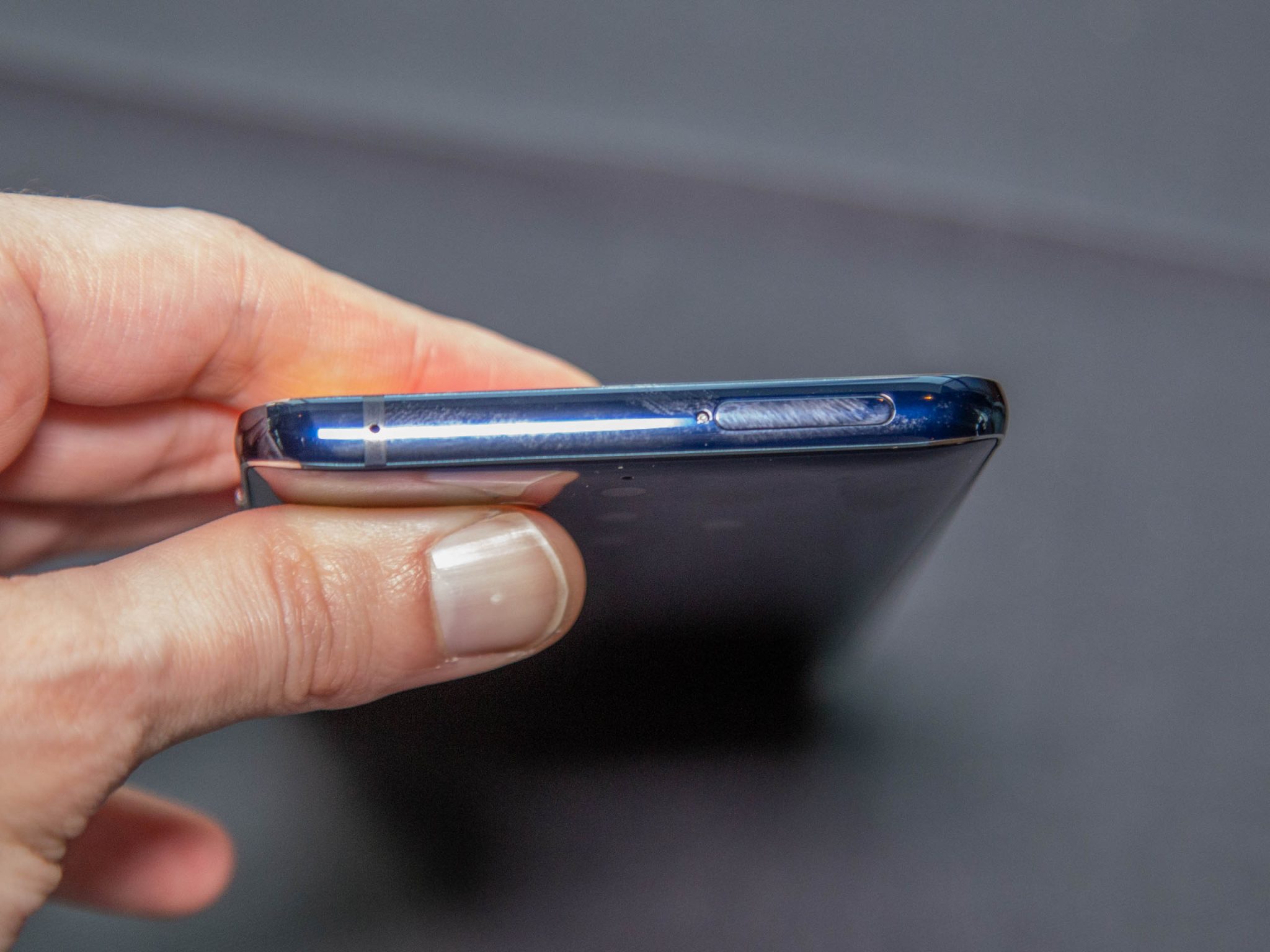 Meet the Nokia 9: Five cameras bring a different approach to phone ...