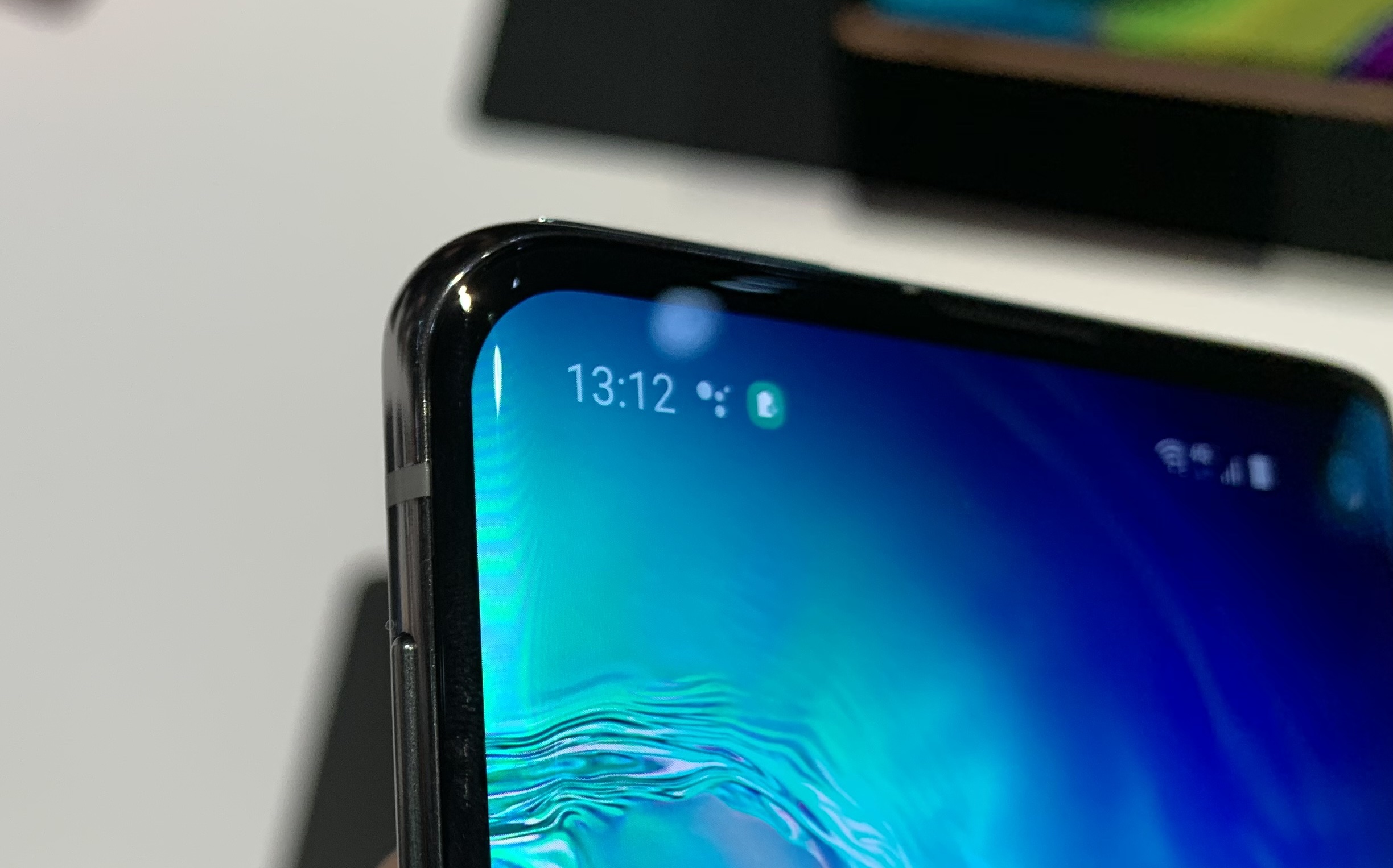 Samsung Galaxy S10, S10+, and S10e hands-on: Samsung is slowly getting ...
