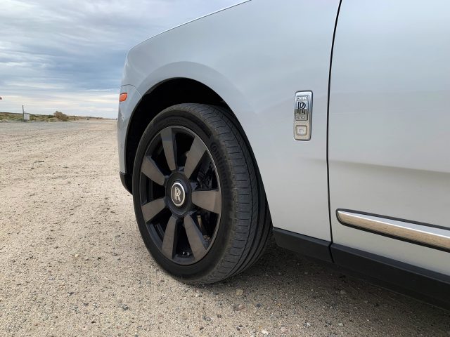 The poshest SUV of them all: Rolls-Royce Cullinan first drive - Ars ... The poshest SUV of them all: Rolls-Royce Cullinan first drive - Ars ...