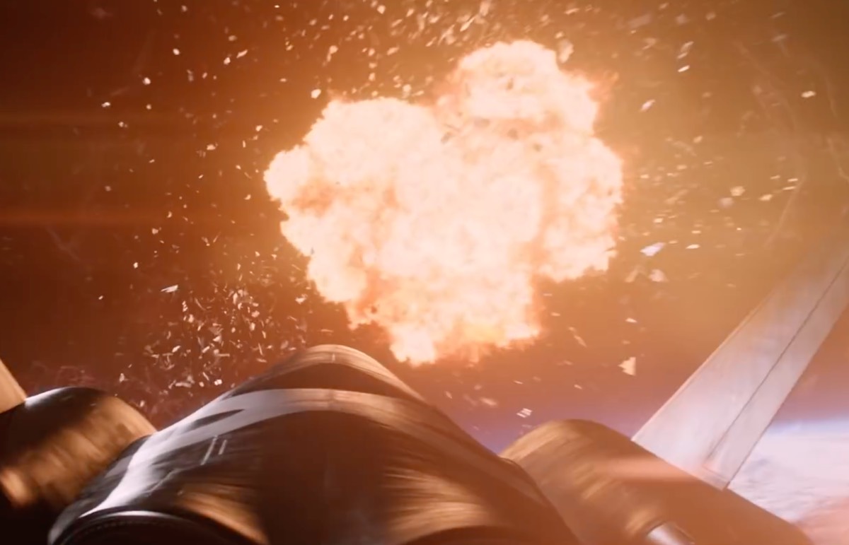 It’s Magneto’s levitating machine guns vs the Dark Phoenix in new ...