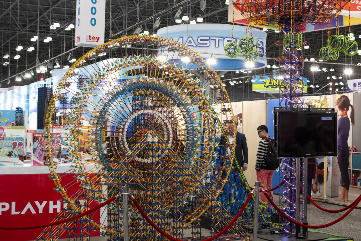 Playtime to the max: Snapshots from the 2019 New York Toy Fair - Ars ...