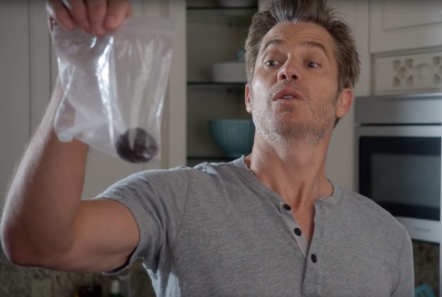 Suburban zombies are back and ravenous as ever in Santa Clarita Diet S3 ...