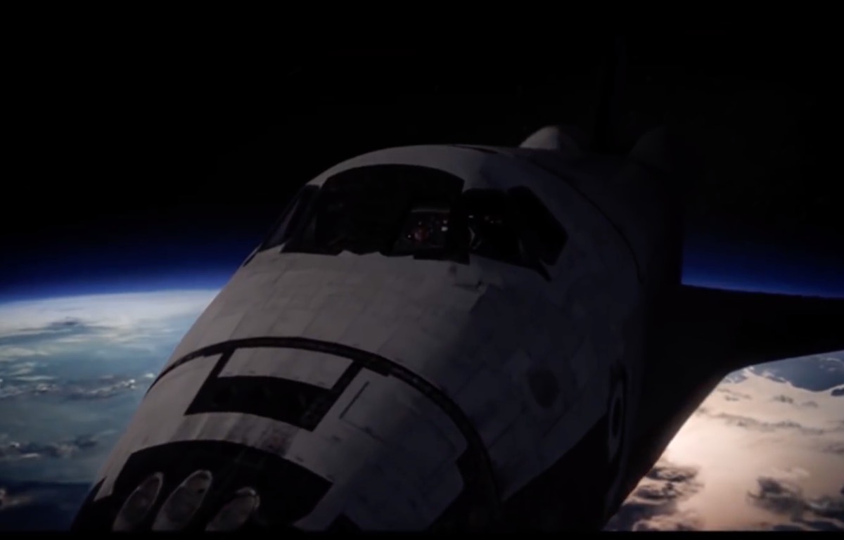 An astronaut with PTSD loses her cool in first trailer for Lucy in the ...