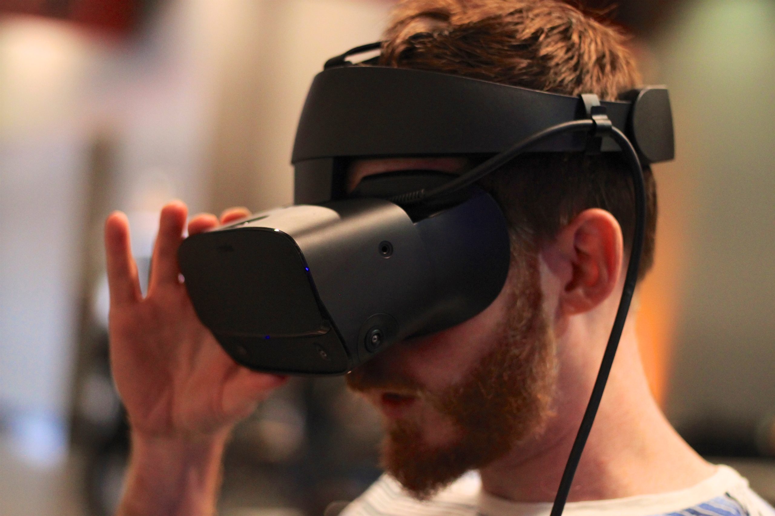 Hands-on with the new $399 Oculus Rift S: More pixels, zero webcams ...