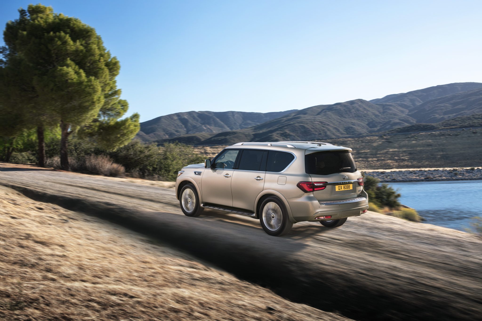 Past its expiration date: Infiniti QX80 review - Ars Technica