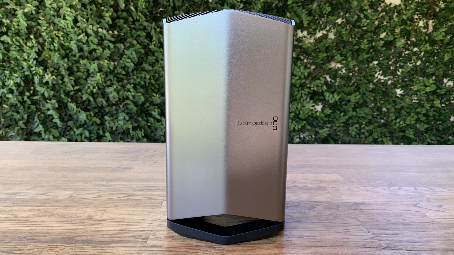 Blackmagic eGPU Pro mini-review: Quiet, fast, and extremely expensive ...