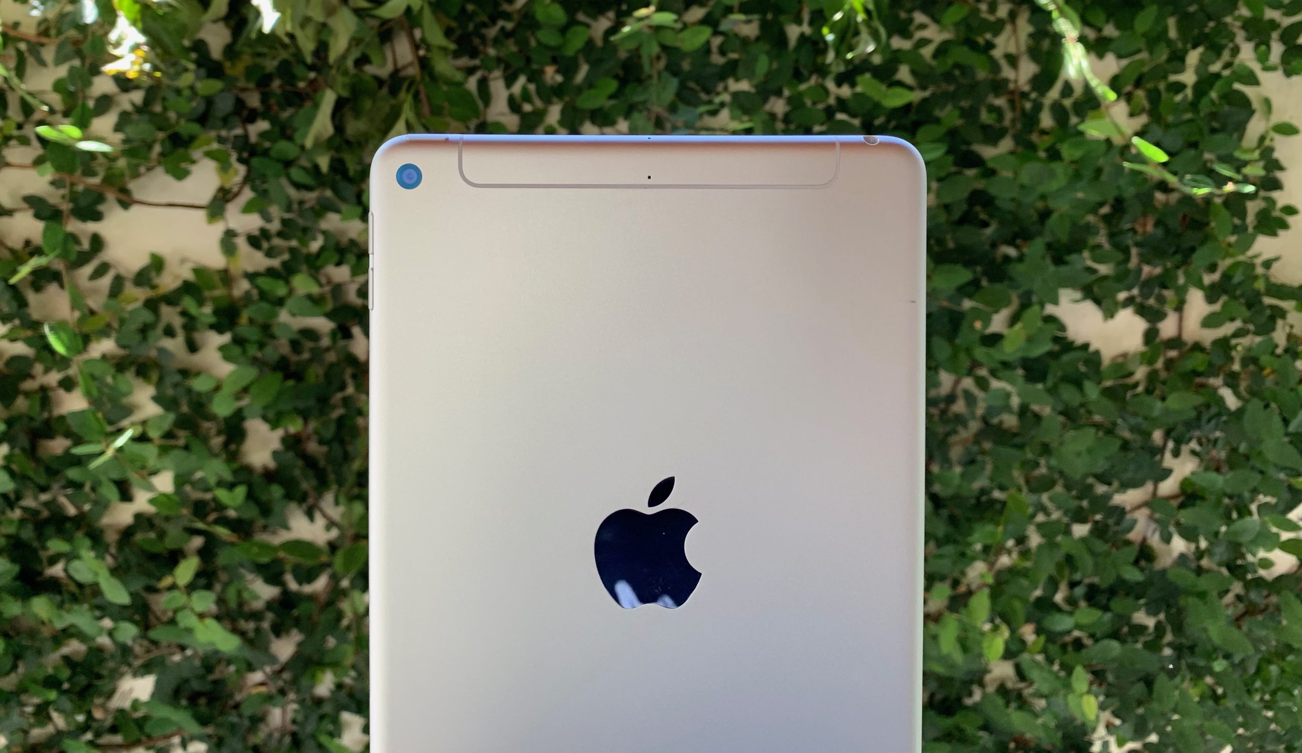 Report claims Apple will finally give the iPad mini some love - Ars ...