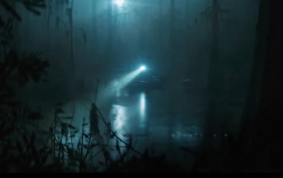 First teaser for new Swamp Thing TV series brings on the straight-up ...