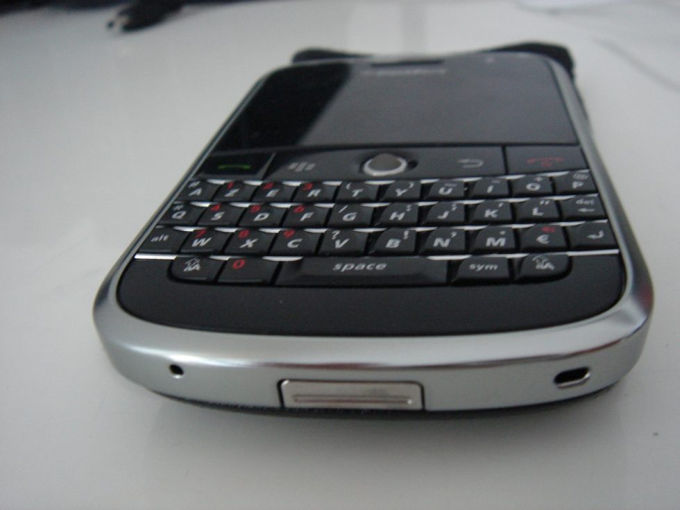 How Qualcomm shook down the cell phone industry for almost 20 years ...