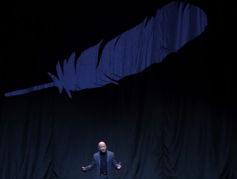 Jeff Bezos unveils his sweeping vision for humanity’s future in space ...