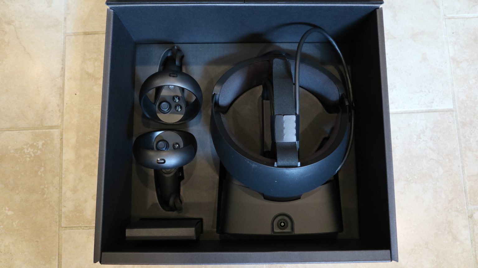 Two “inside-out” VR headsets, reviewed: The $400 Oculus Rift S, $600 HP ...