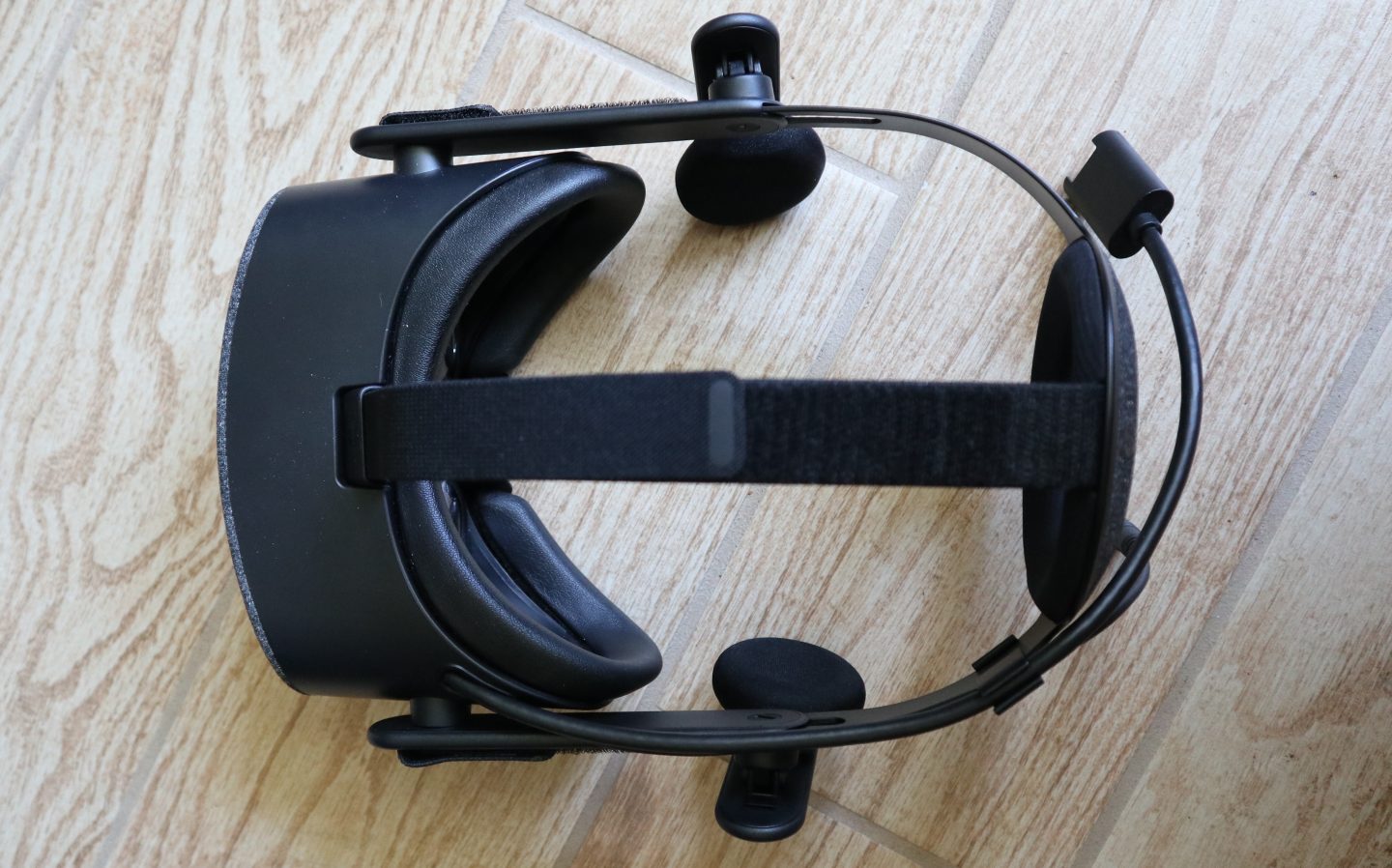Two “inside-out” VR headsets, reviewed: The $400 Oculus Rift S, $600 HP ...