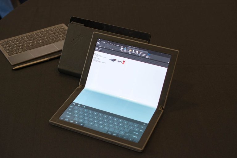Lenovo shows off a folding-screen laptop, coming some time in 2020 ...