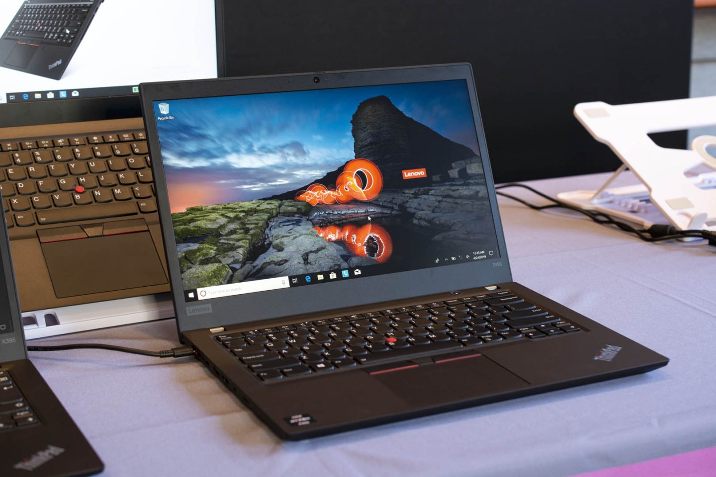 Lenovo adds AMD Ryzen Pro-powered laptops to its ThinkPad family - Ars ...