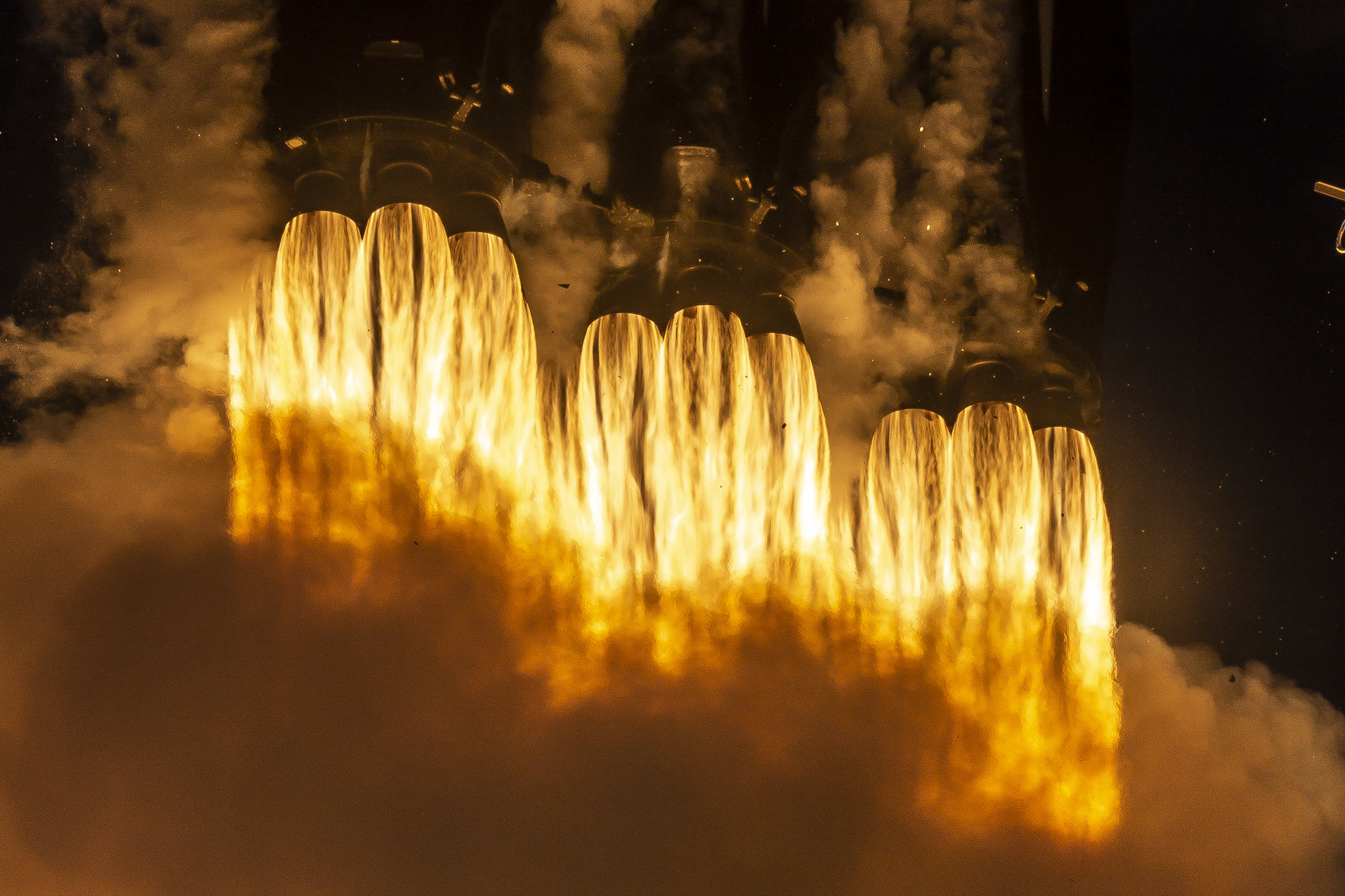 The Falcon Heavy rocket launched early Tuesday—two cores made it back ...