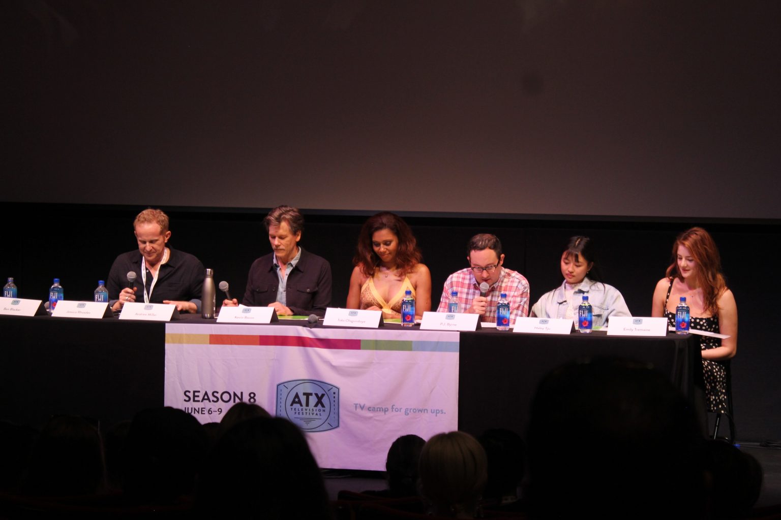 Kevin Bacon shares the Tremors TV pilot—Val is washed, Graboids are ...