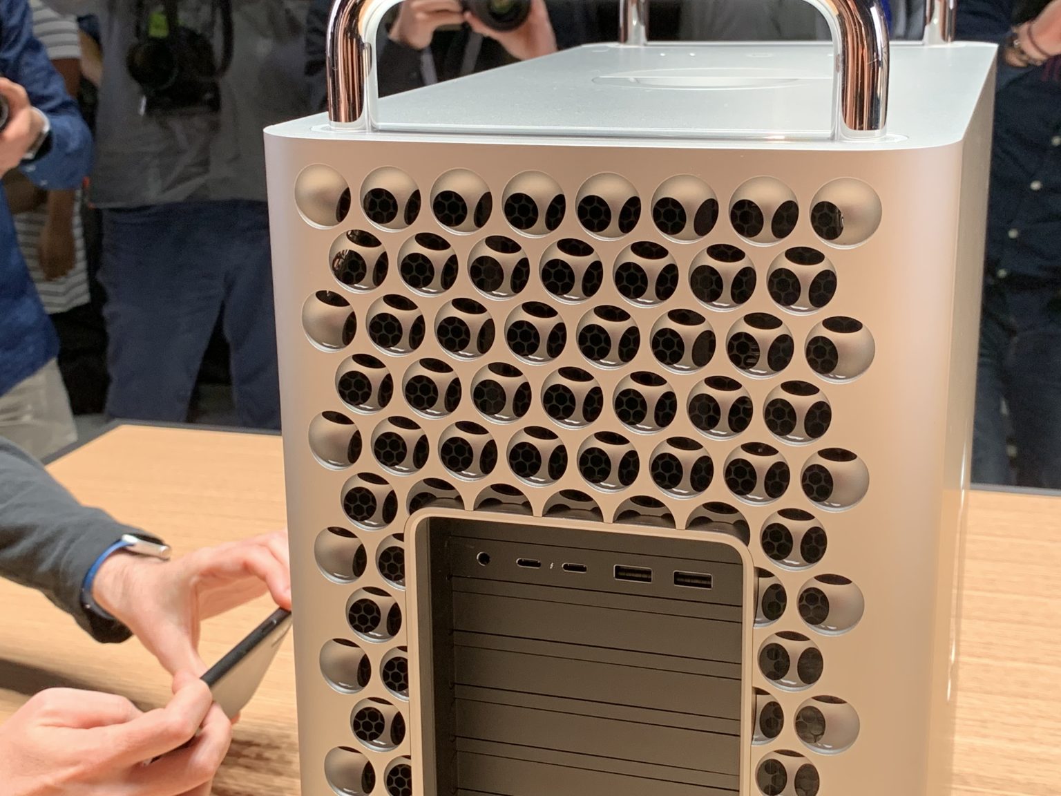 Apple moves Mac Pro production from Texas to China - Ars Technica