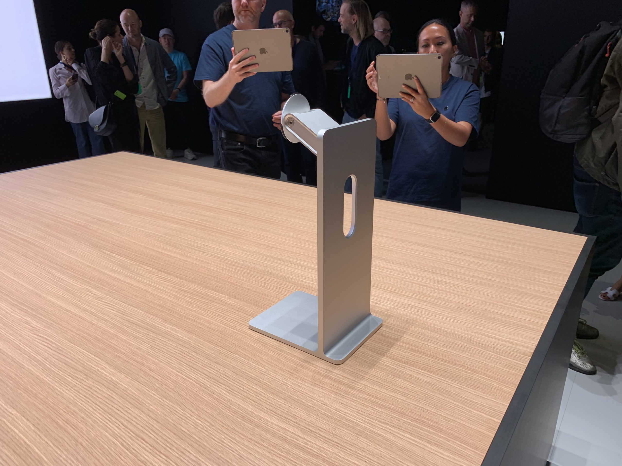 You can order the Mac Pro and Pro Display XDR starting tomorrow - Ars ...