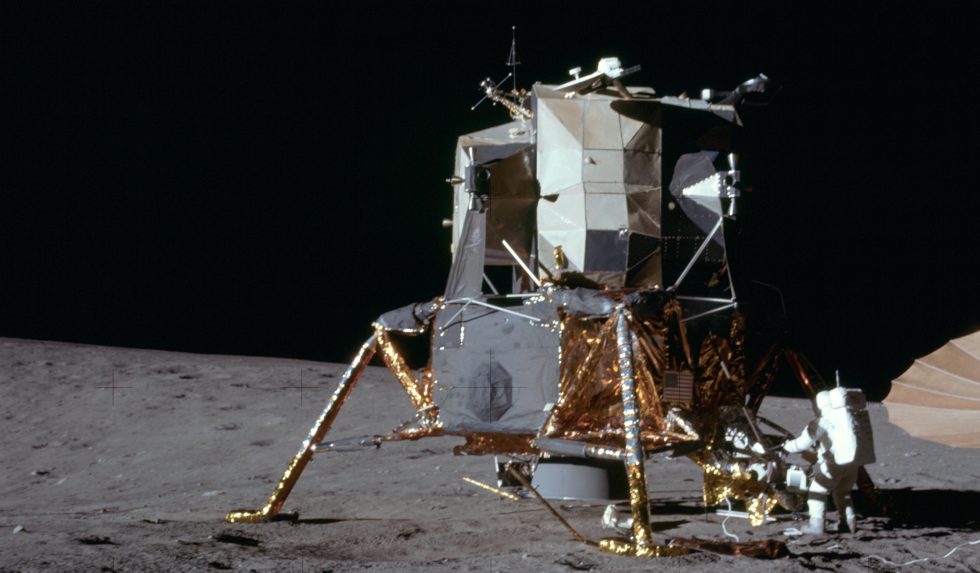Via the BBC, find out how Apollo 11’s Eagle actually landed - Ars Technica