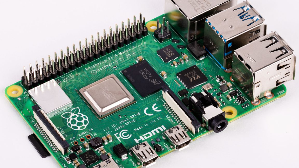 The Raspberry Pi 4 gets a RAM upgrade: The 2GB version is now $35 - Ars ...