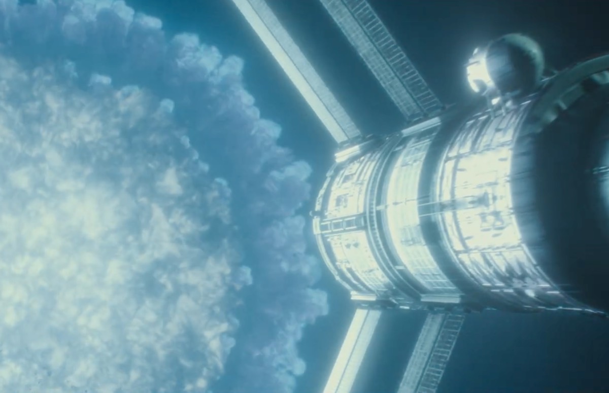 Brad Pitt heads into space with mega daddy issues in first Ad Astra ...