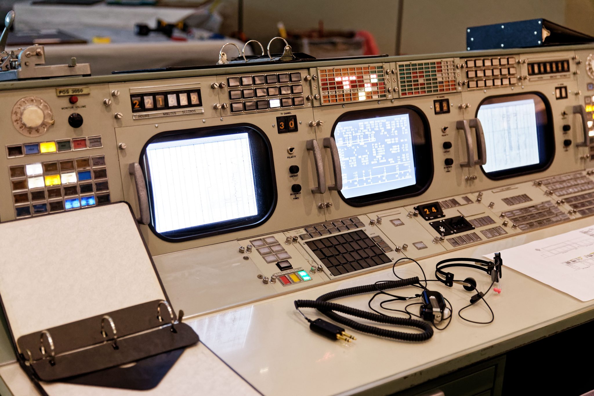NASA’s restored Apollo Mission Control is a slice of ’60s life, frozen ...