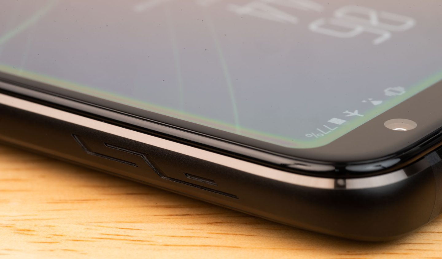 Asus’ ROG Phone II features a 120Hz display, a new SoC, and a giant ...
