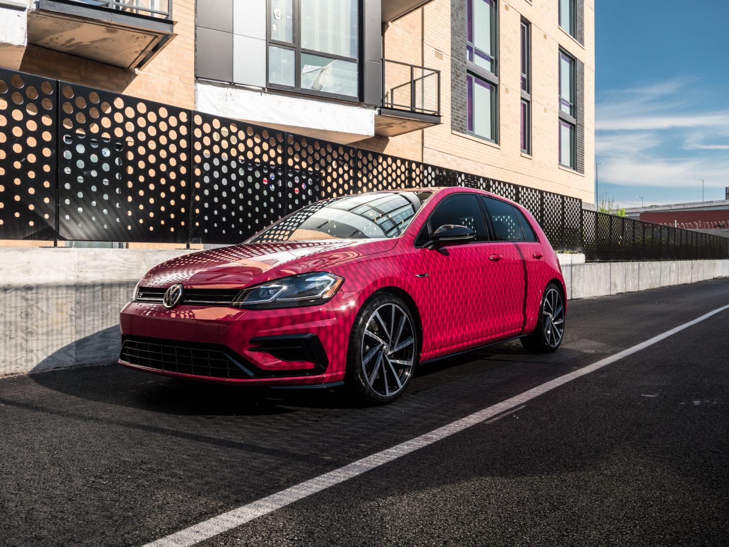 The 2019 Volkswagen Golf R is king of the hot hatches - Ars Technica