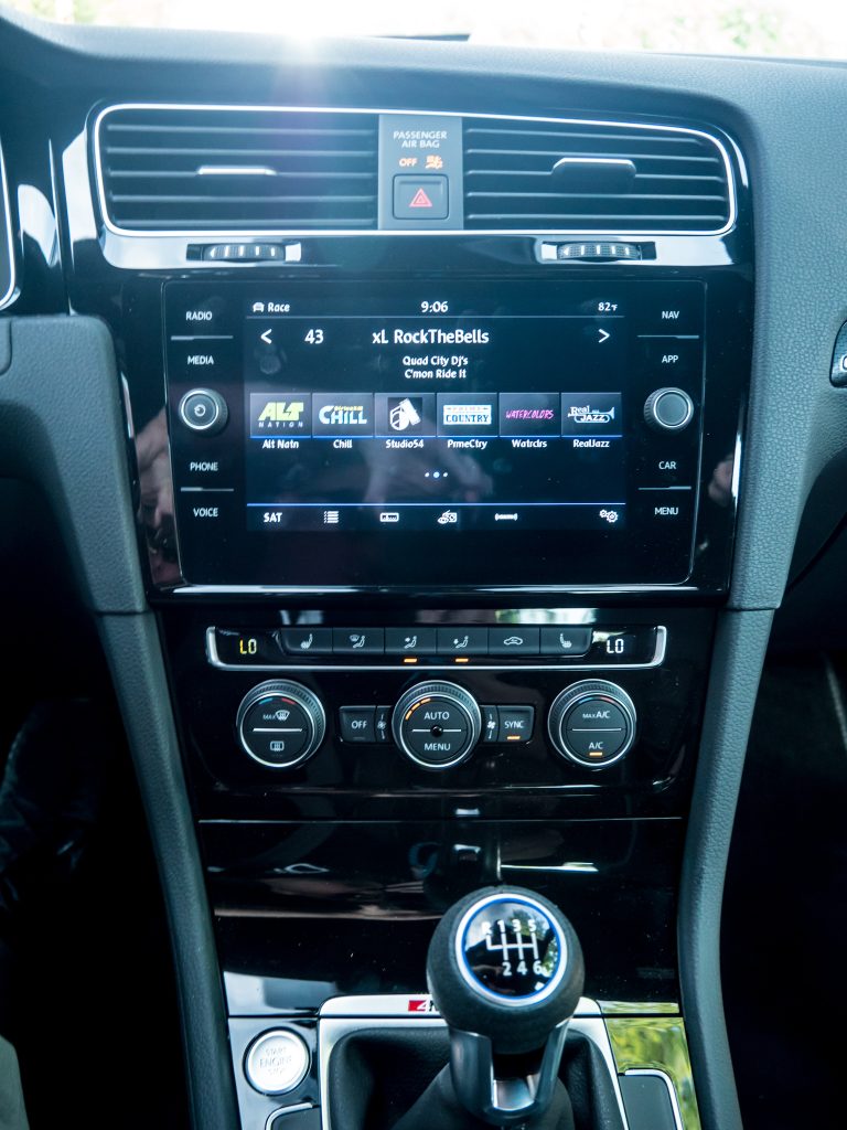 The 2019 Volkswagen Golf R is king of the hot hatches - Ars Technica