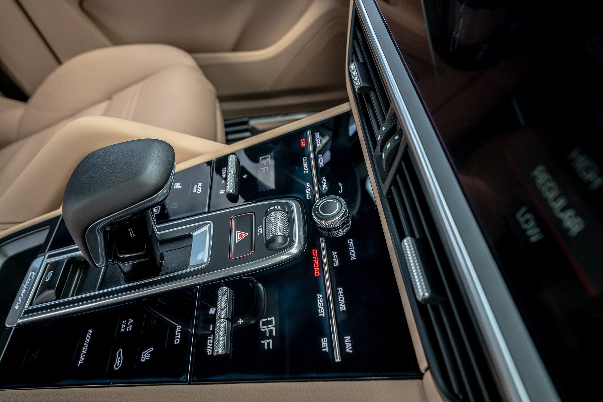 Porsche Cayenne E-Hybrid first drive: This plug-in hybrid is a blast ...