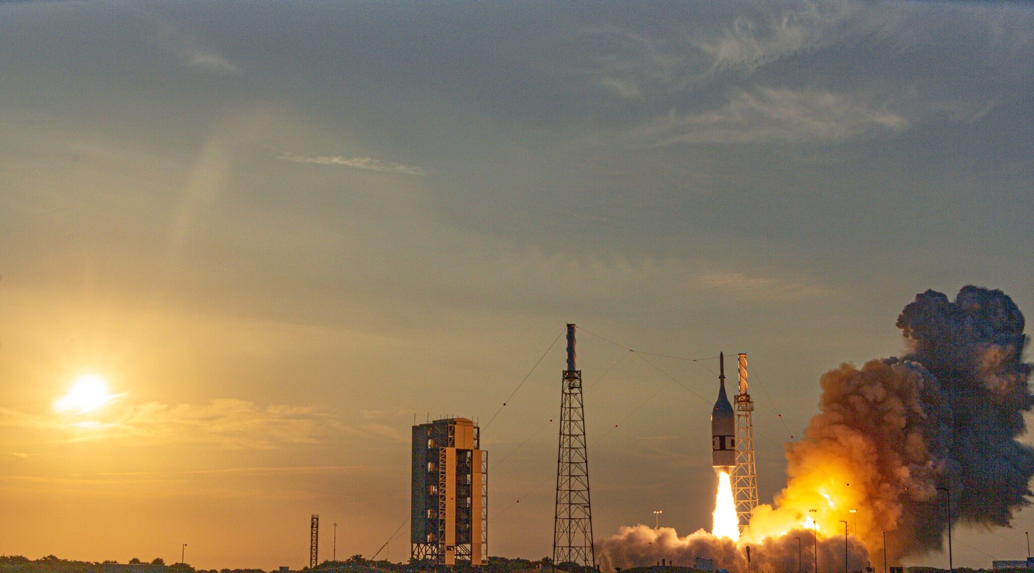 The Orion spacecraft flew Tuesday morning, and it looked pretty ...