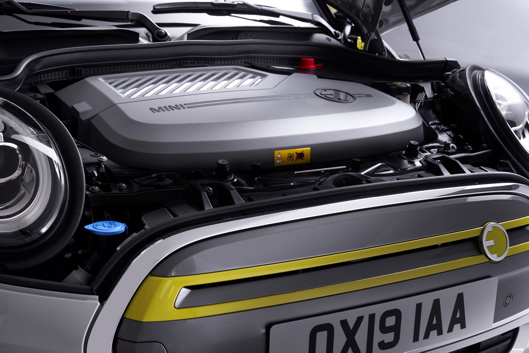 The electric Mini is going into production; deliveries start early 2020 ...