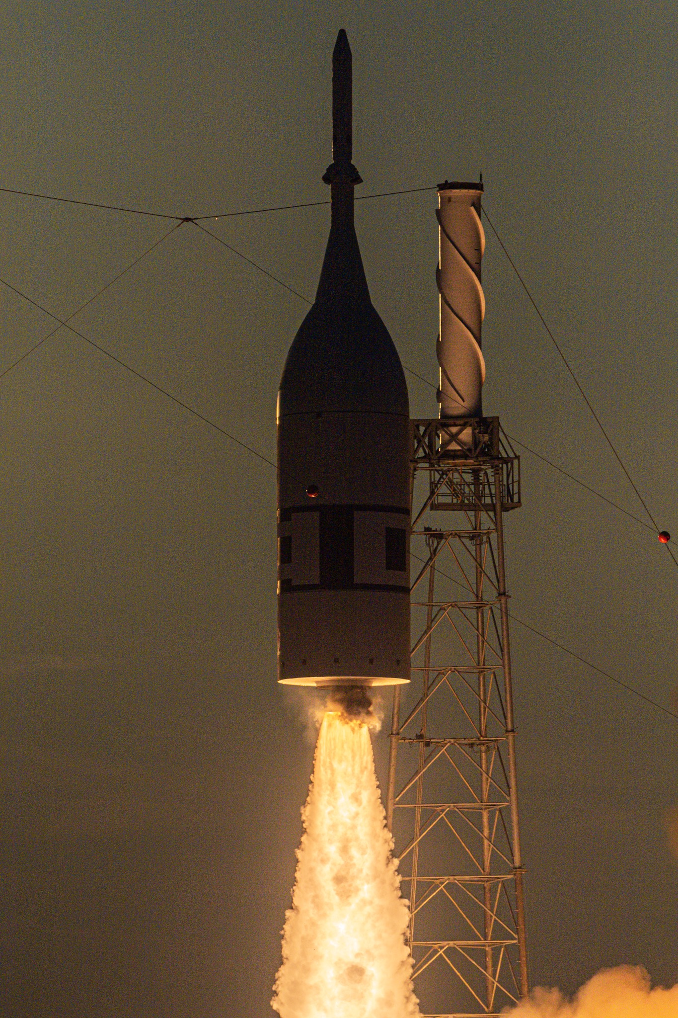 The Orion spacecraft flew Tuesday morning, and it looked pretty ...