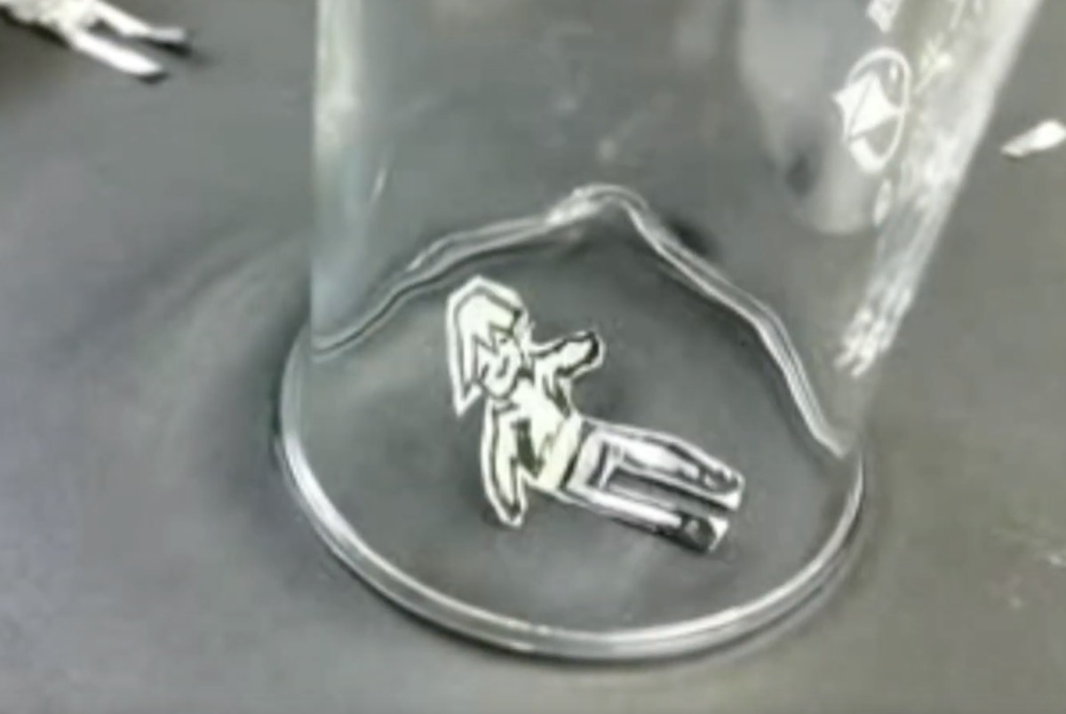 Watch this paper doll do sit-ups thanks to new kind of “artificial ...