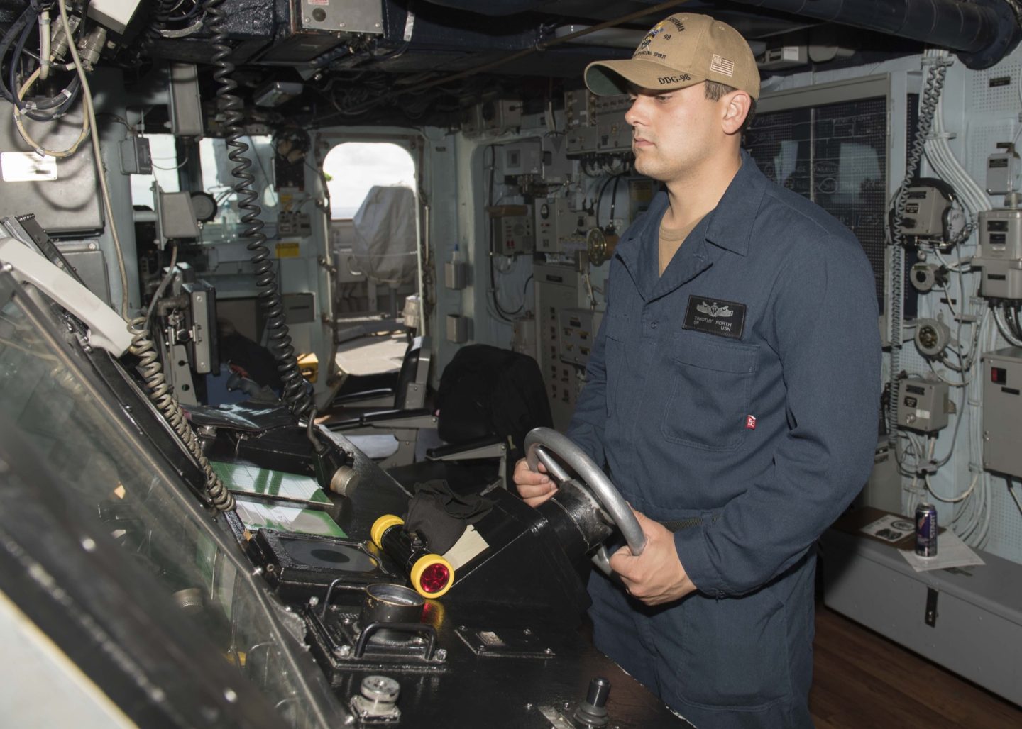 The US Navy says no to touchscreens—maybe automakers should, too - Ars ...