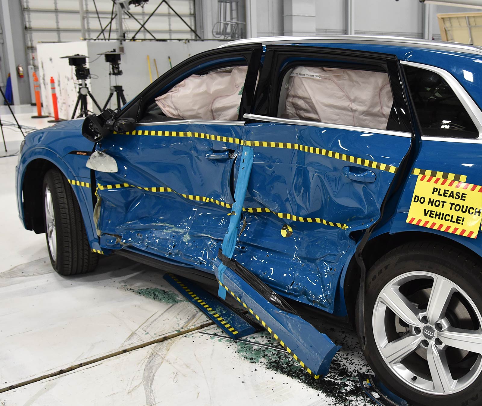 Audi e-tron wins top crash rating, beating Tesla Model S and Chevy Bolt ...