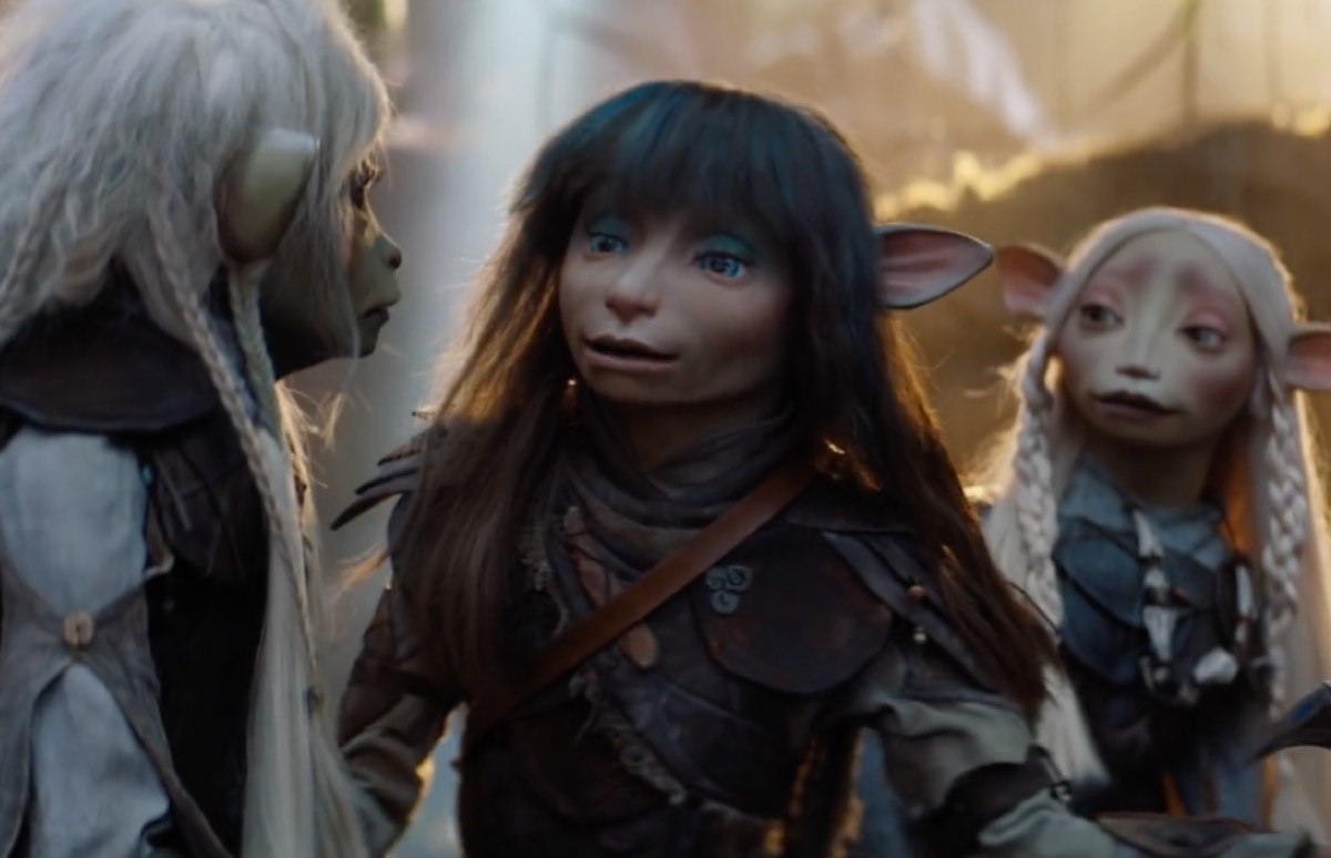 Sigourney Weaver, Mark Hamill lend voices to Dark Crystal: Age of ...