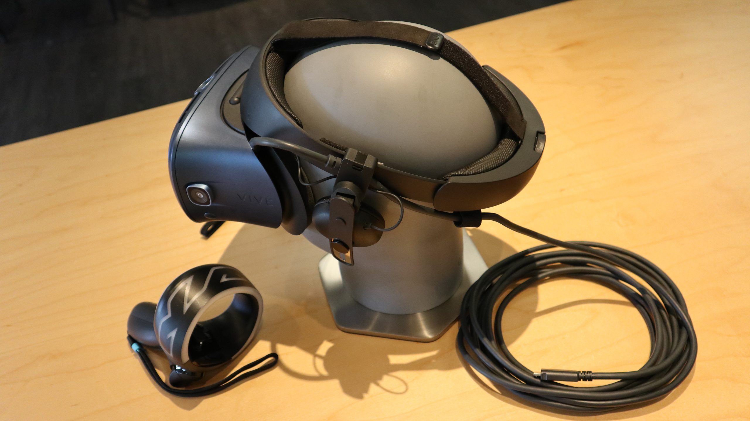 HTC Vive Cosmos VR: We have the price, release date, and first hands-on ...