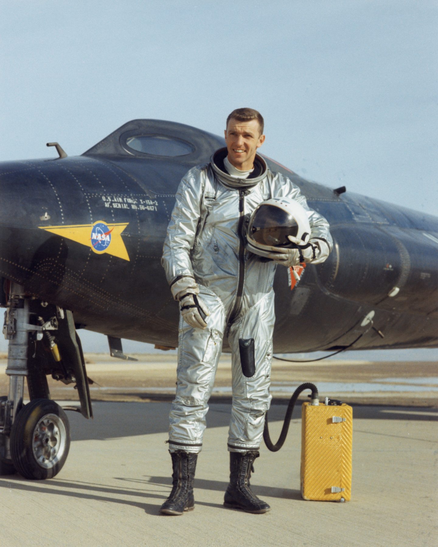 What it was like to fly the baddest airplane the world has ever known ...