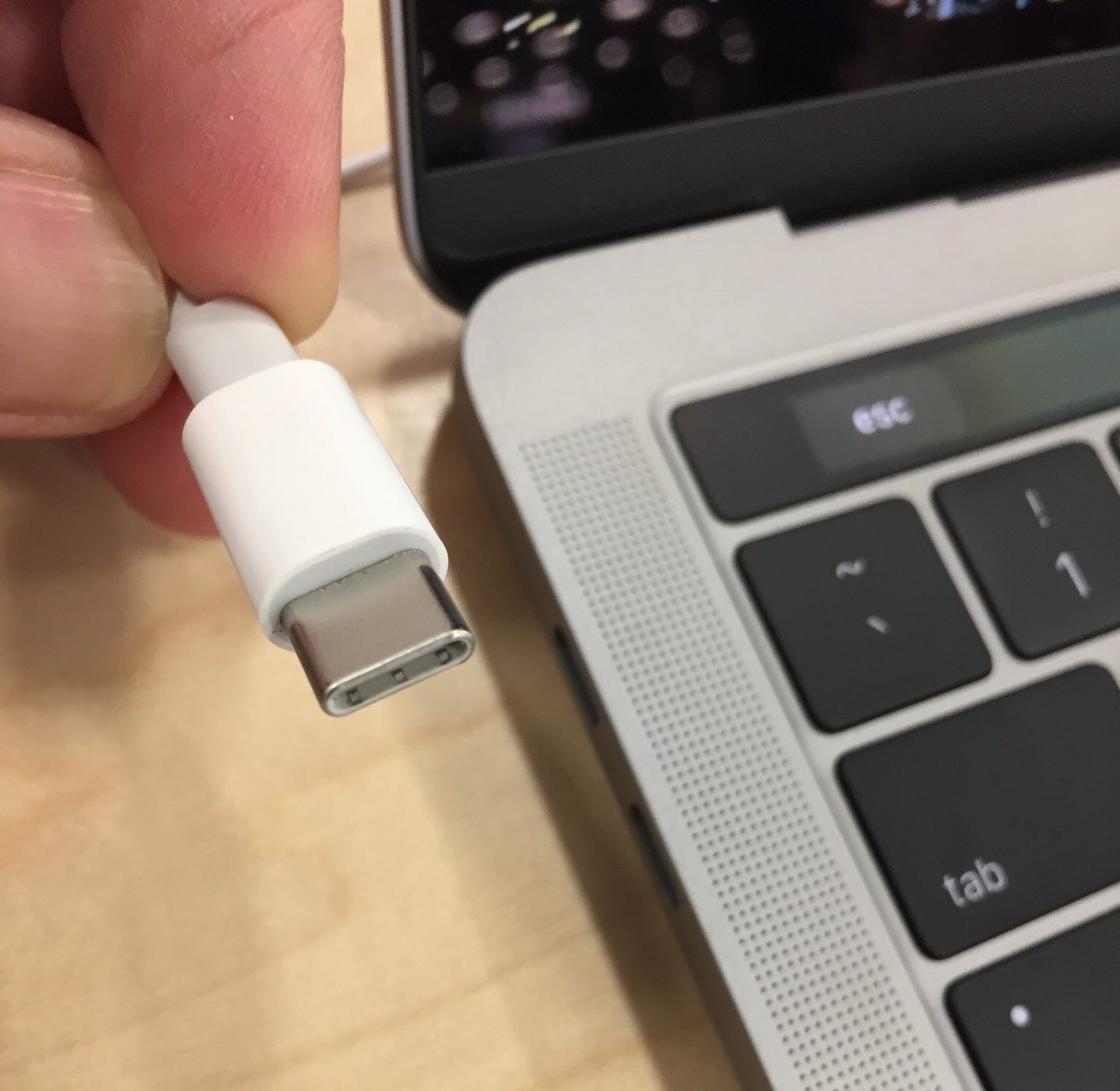 USB4 is coming soon and will (mostly) unify USB and Thunderbolt - Ars ...