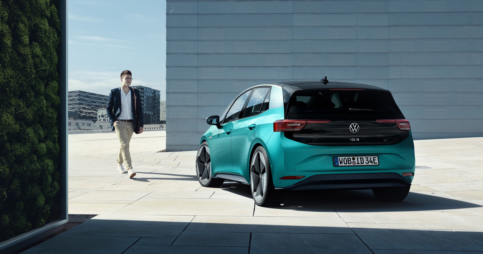 Volkswagen unveils the ID.3, its new mass-market electric vehicle - Ars ...