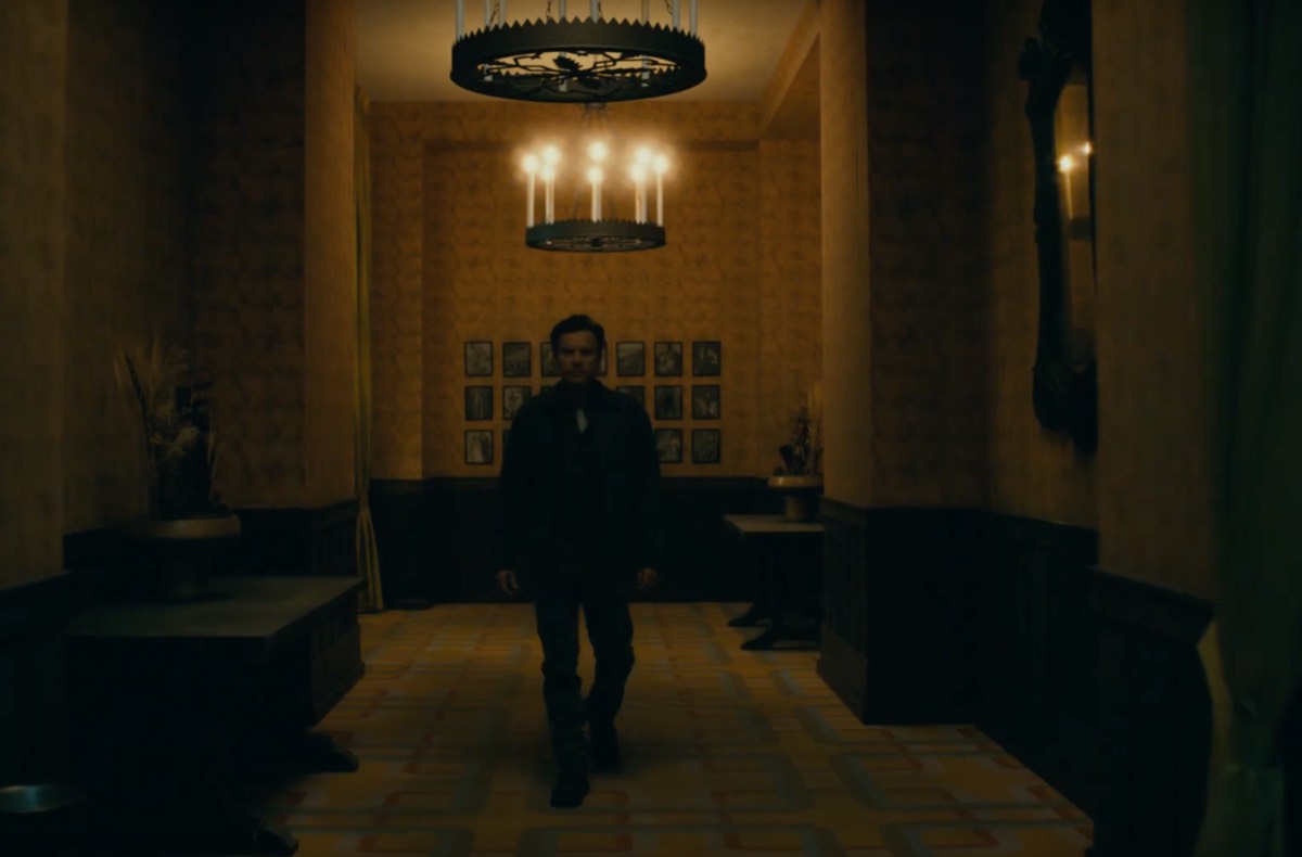 Danny Torrance goes back to the Overlook Hotel in Doctor Sleep trailer ...