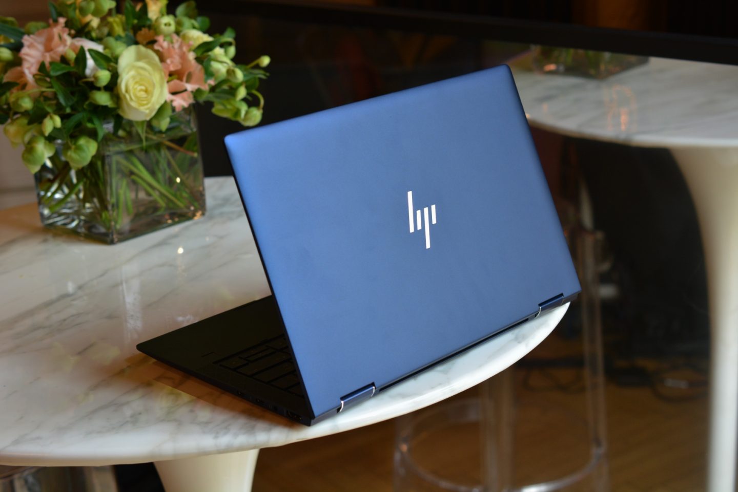 HP debuts Elite Dragonfly 2-in-1 with ultra-light chassis, 24-hour ...