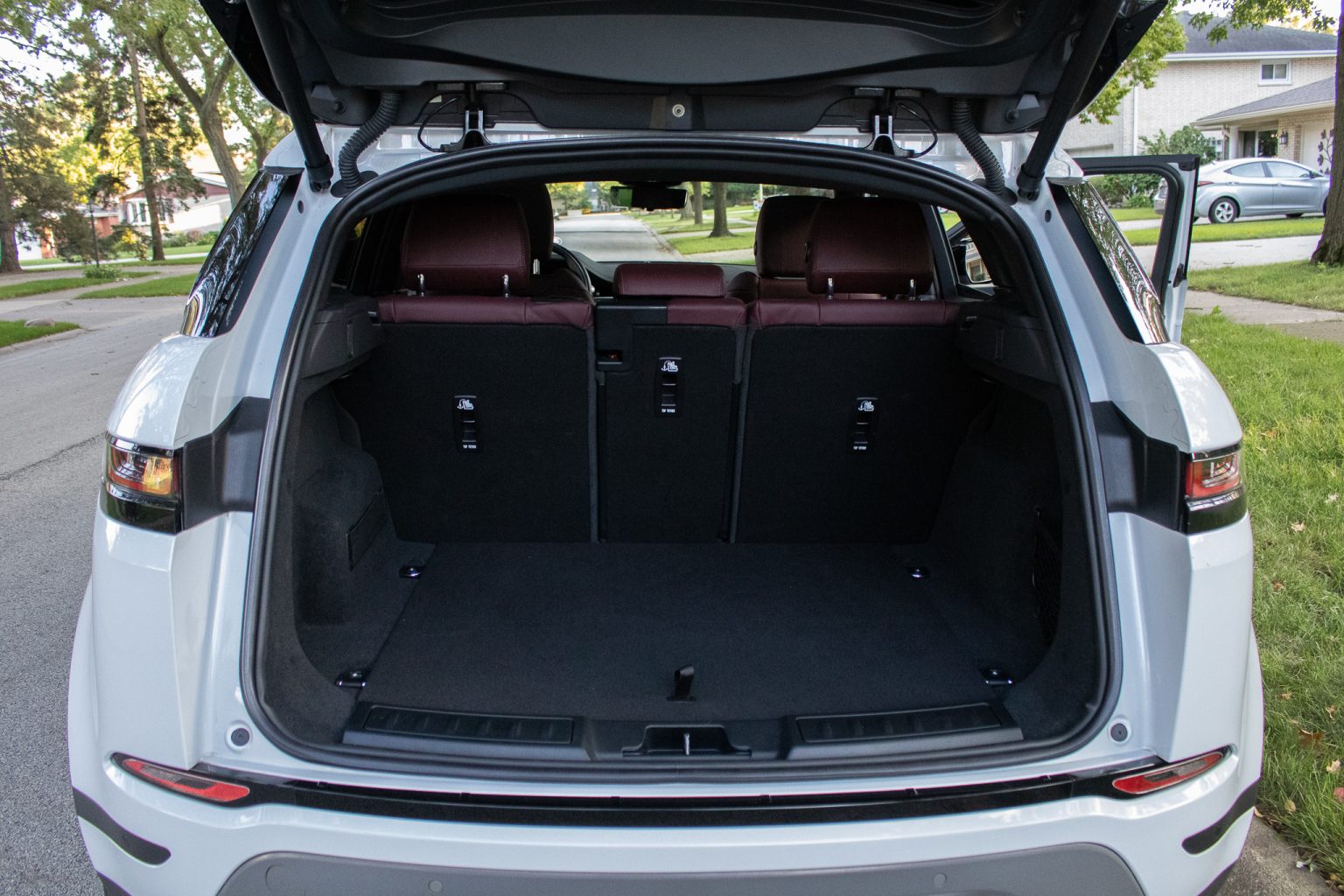 Review: 2020 Range Rover Evoque goes big on luxury, price tag - Ars ...