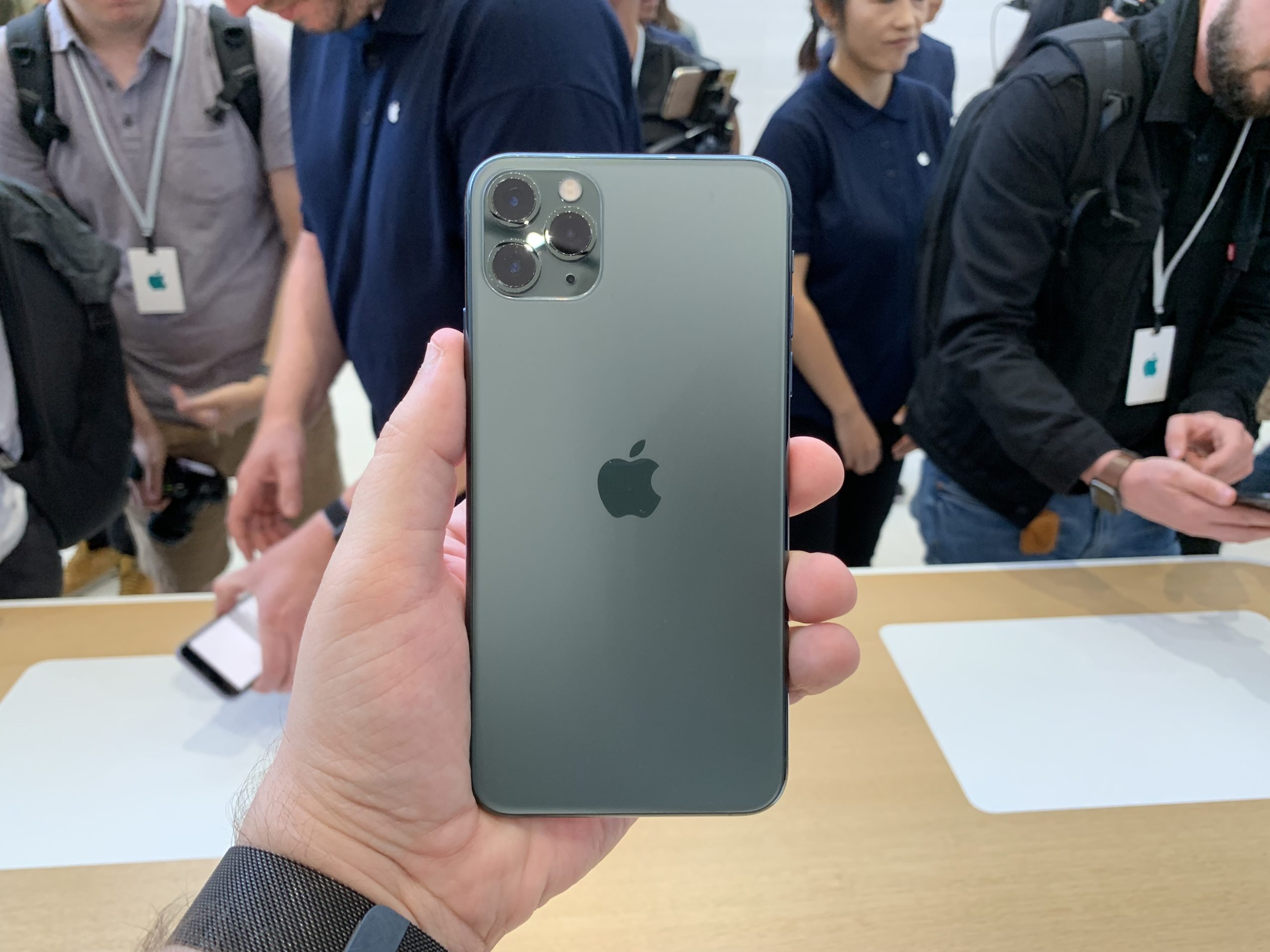 Apple releases iPhone 11, iPhone 11 Pro, and Apple Watch series 5 - Ars ...