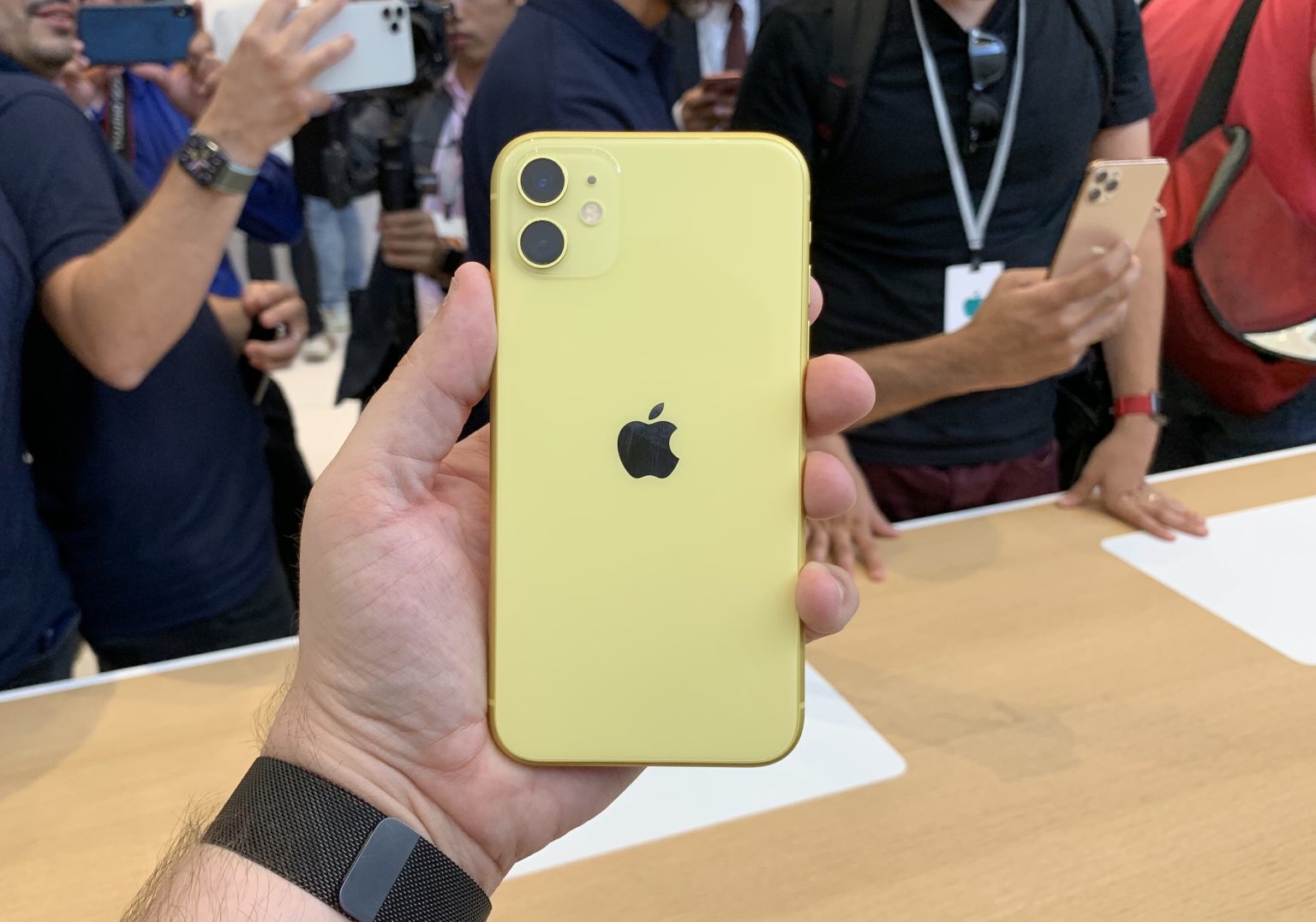 Apple releases iPhone 11, iPhone 11 Pro, and Apple Watch series 5 - Ars ...