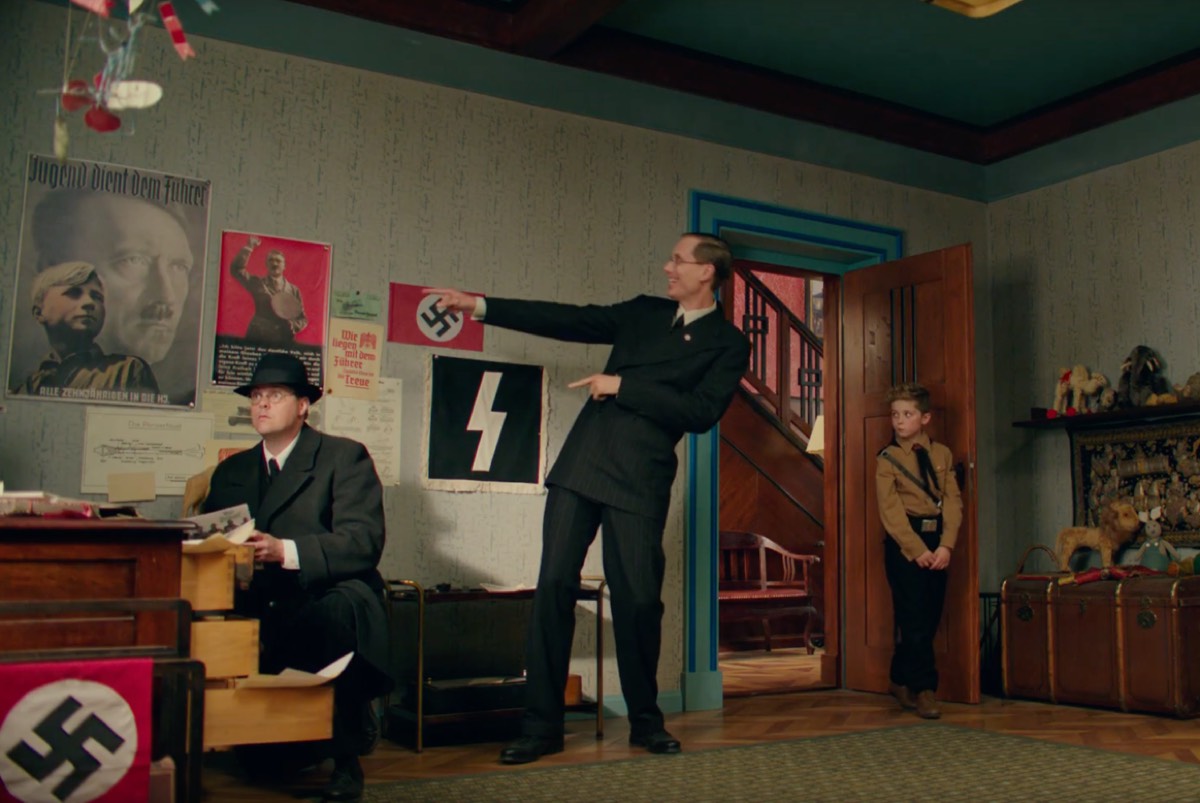 Taika Waititi plays imaginary Adolf Hitler for laughs in Jojo Rabbit ... Taika Waititi plays imaginary Adolf Hitler for laughs in Jojo Rabbit ...